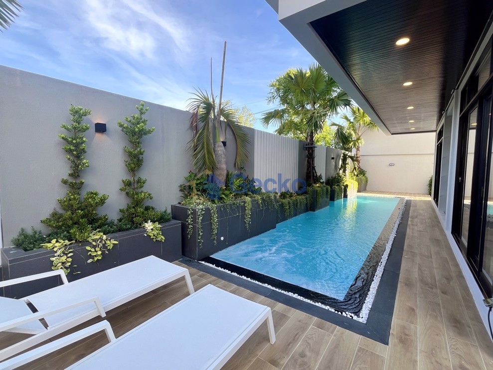 4 Bedrooms House in Tree Villa Na Jomtien H012850