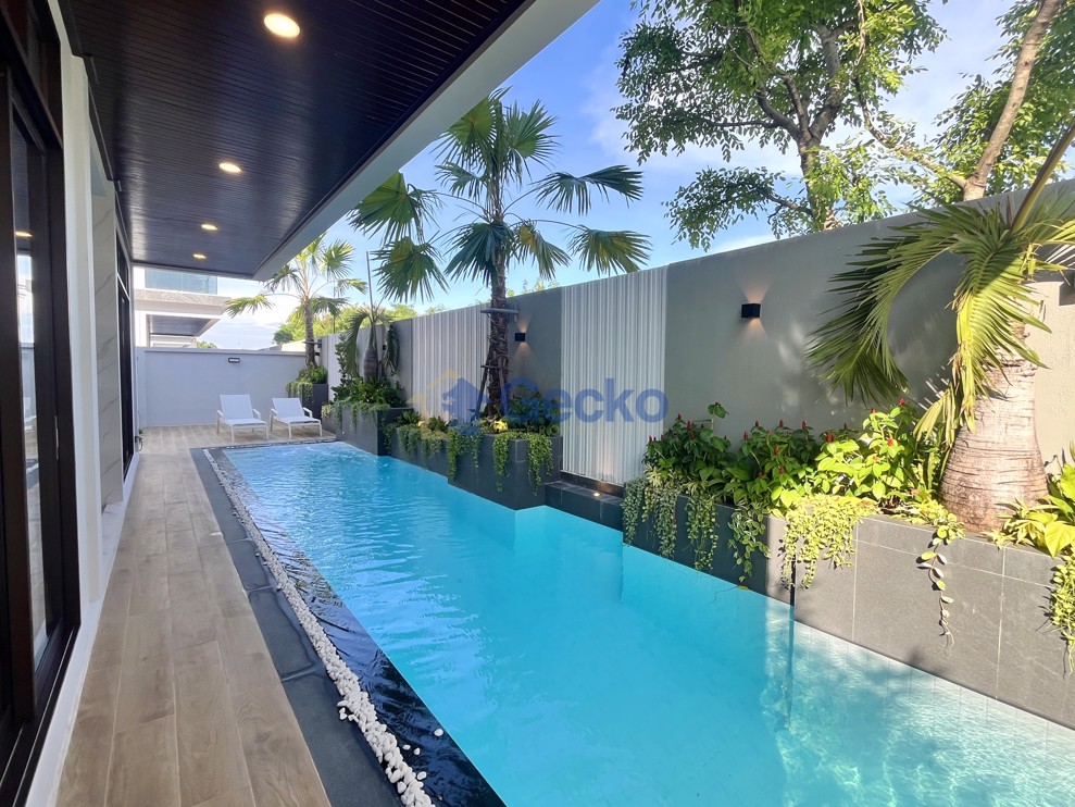 4 Bedrooms House in Tree Villa Na Jomtien H012850